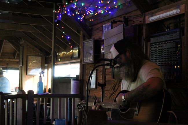 Joshua ‘Tennessee’ Worthy: Homeless to Full-Time Musician in Six Months ...